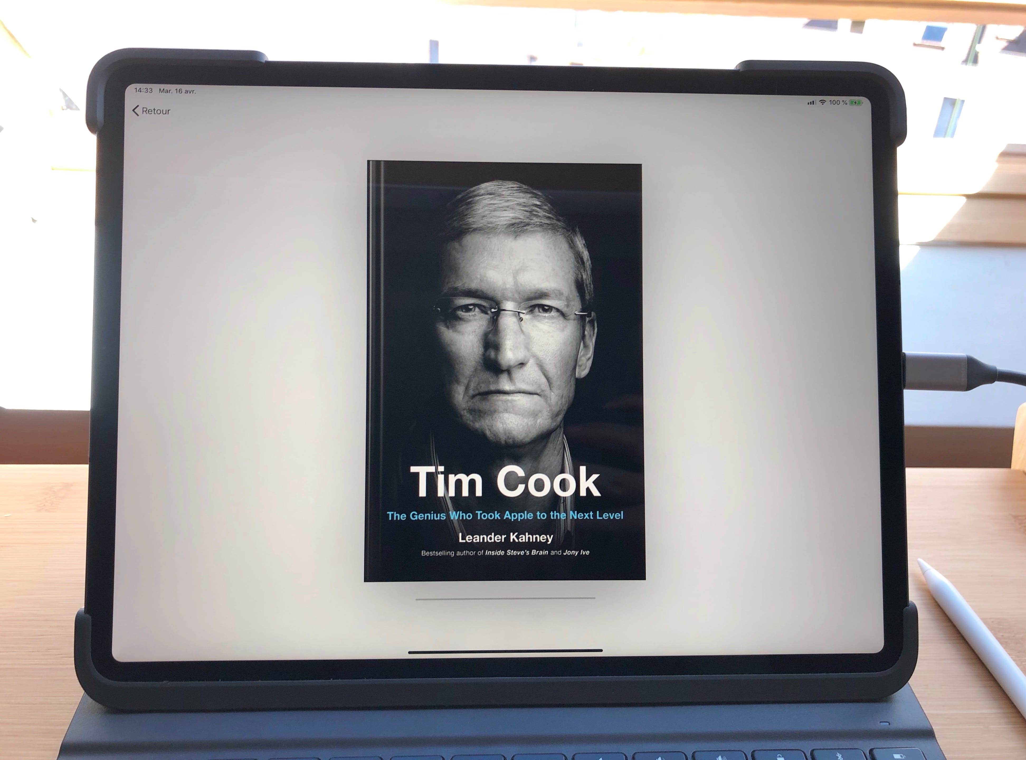 La bio de Tim Cook est disponible, mais elle ne vous apprendra rien ...