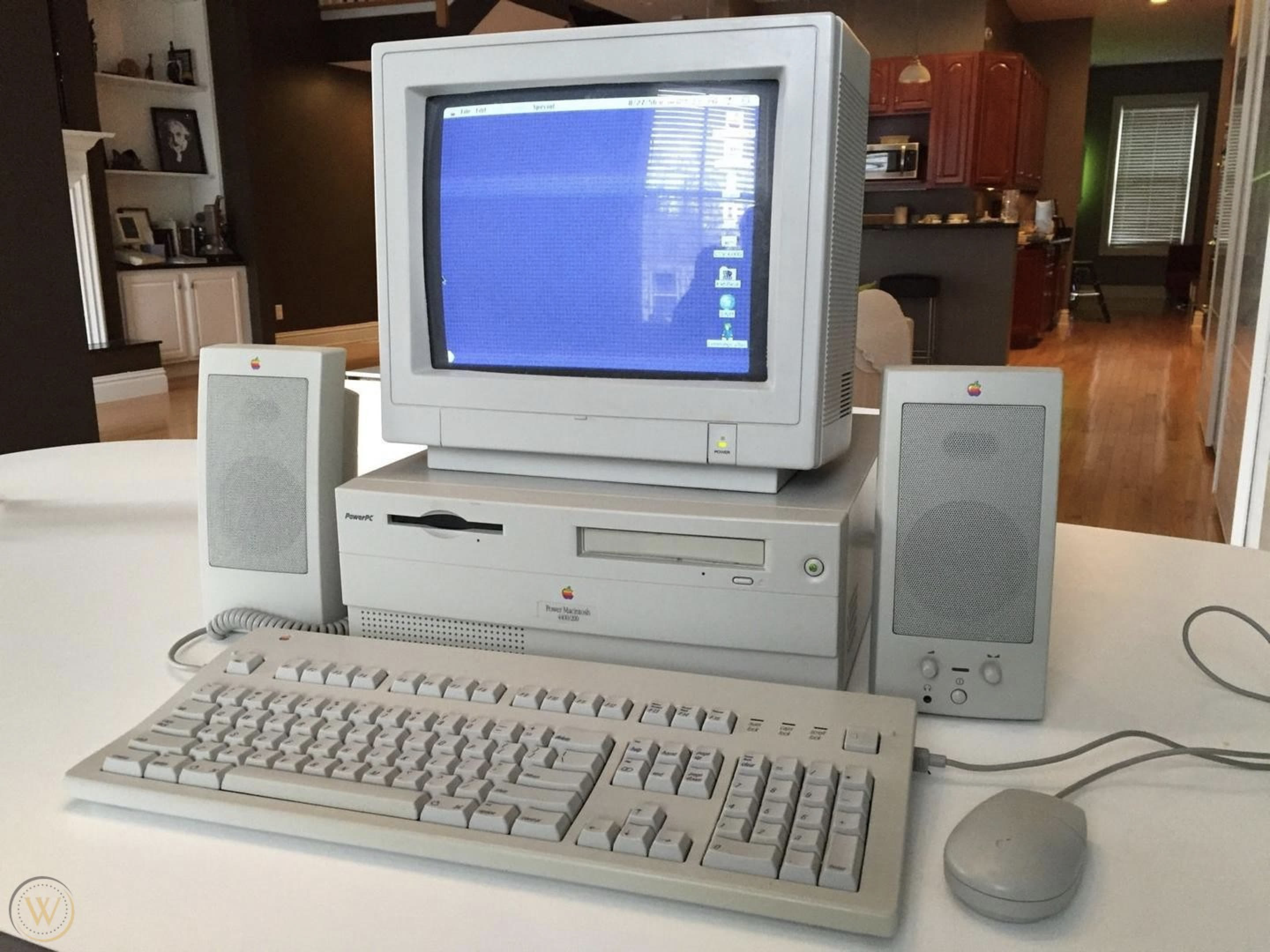 Le Power Mac 4400, la dernière m*rde d'Apple - MacGeneration