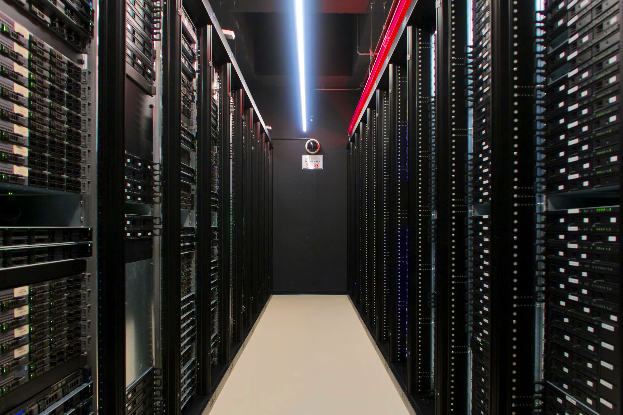 Une tech plus verte : comment Infomaniak veut chauffer Genève avec un ...