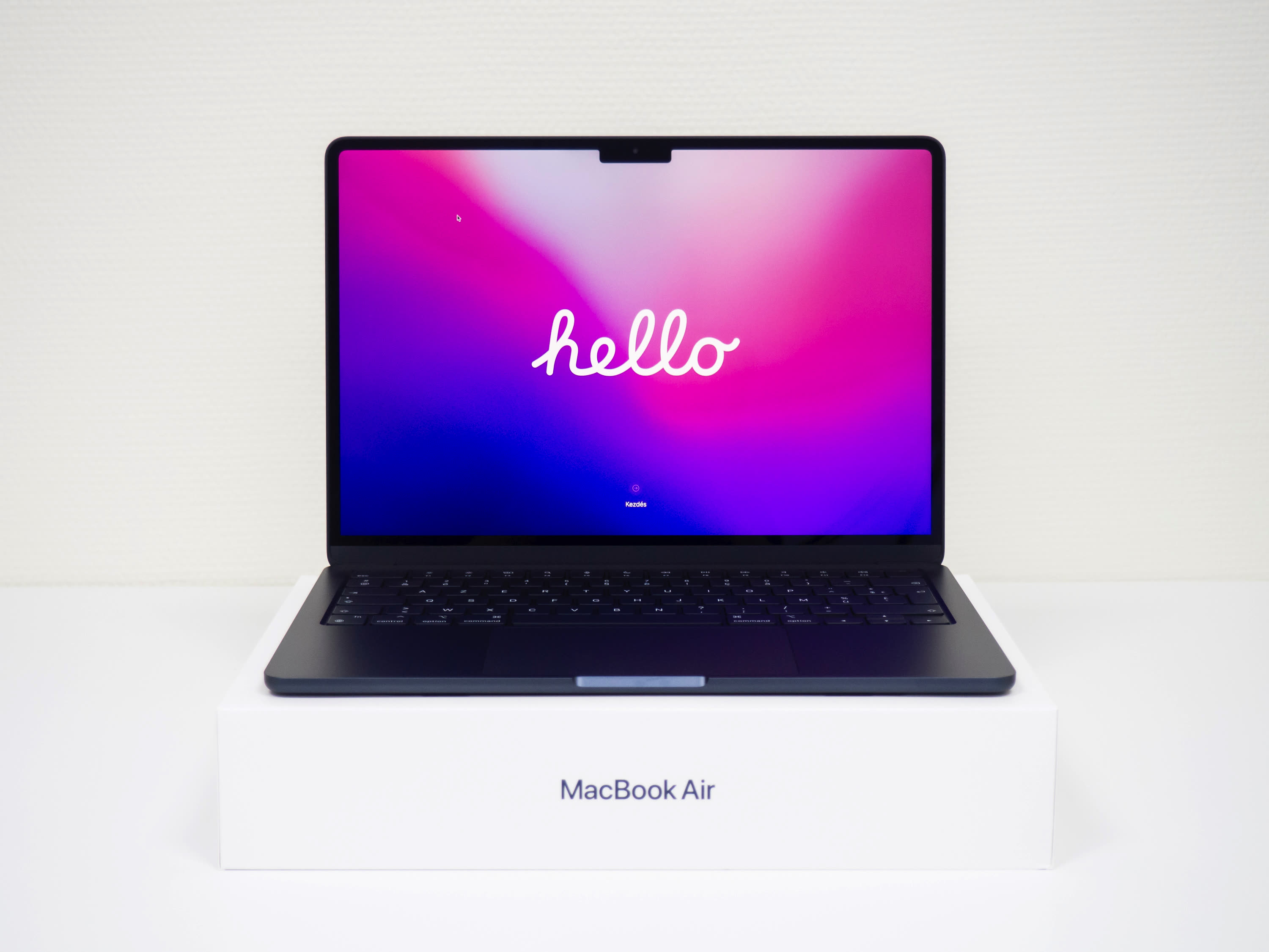 Coup d'œil sur le MacBook Air M2 : un joli minuit - MacGeneration