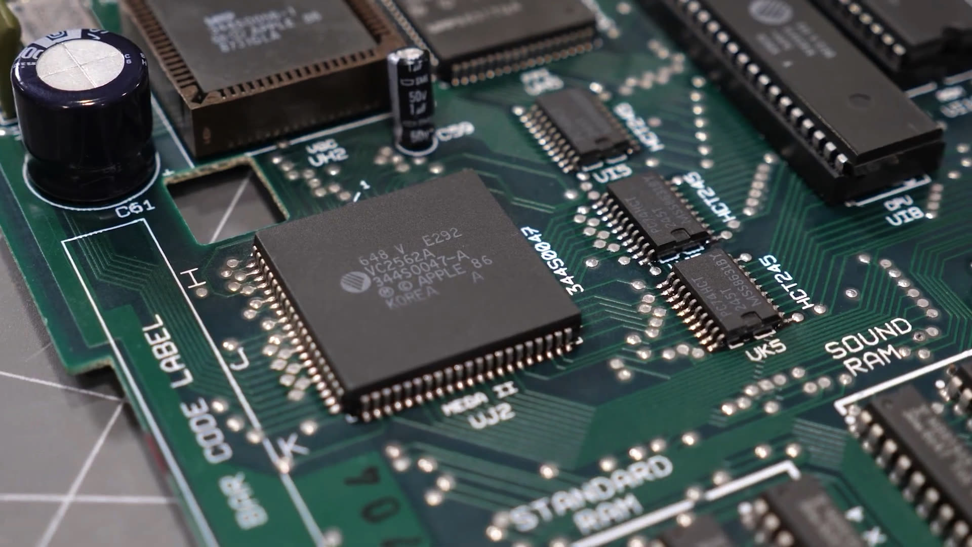 Il tente de fabriquer un Apple IIe « mini » avec une puce Apple ...