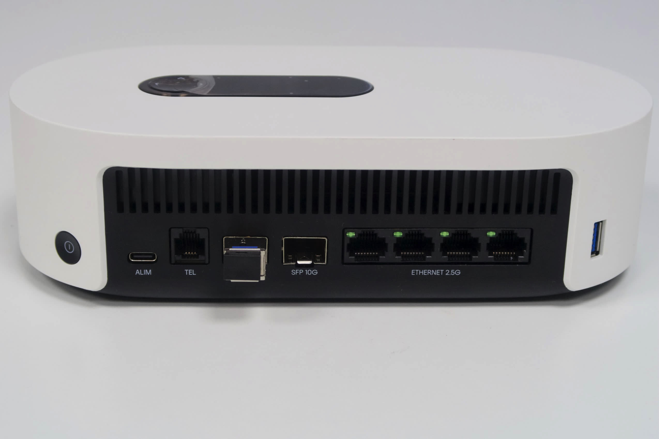 La Freebox Ultra accepte l'Ethernet 10 Gb/s en RJ45 et Free peut ...