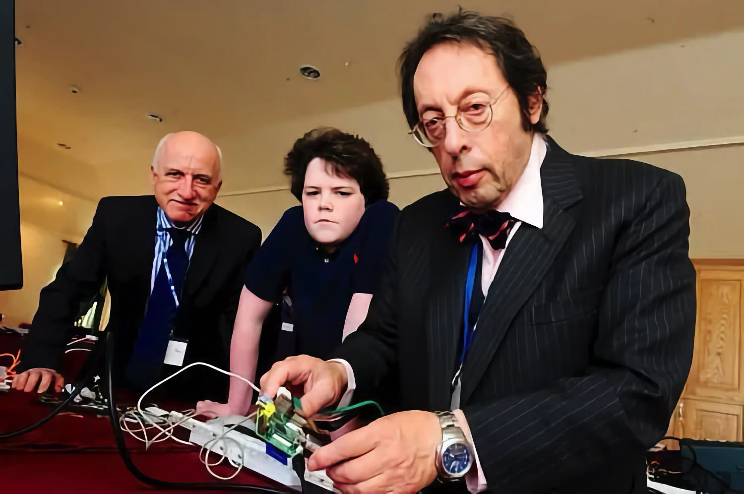 Jack Lang est décédé, le Raspberry Pi perd un de ses pères - MacGeneration