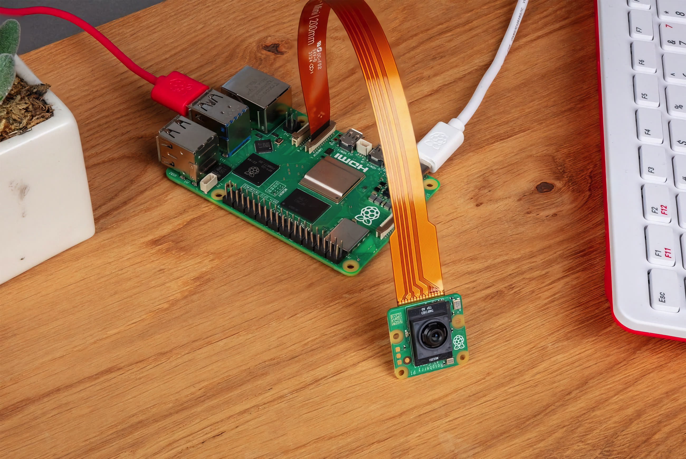 La fondation Raspberry Pi commercialise une caméra avec de l’IA ...