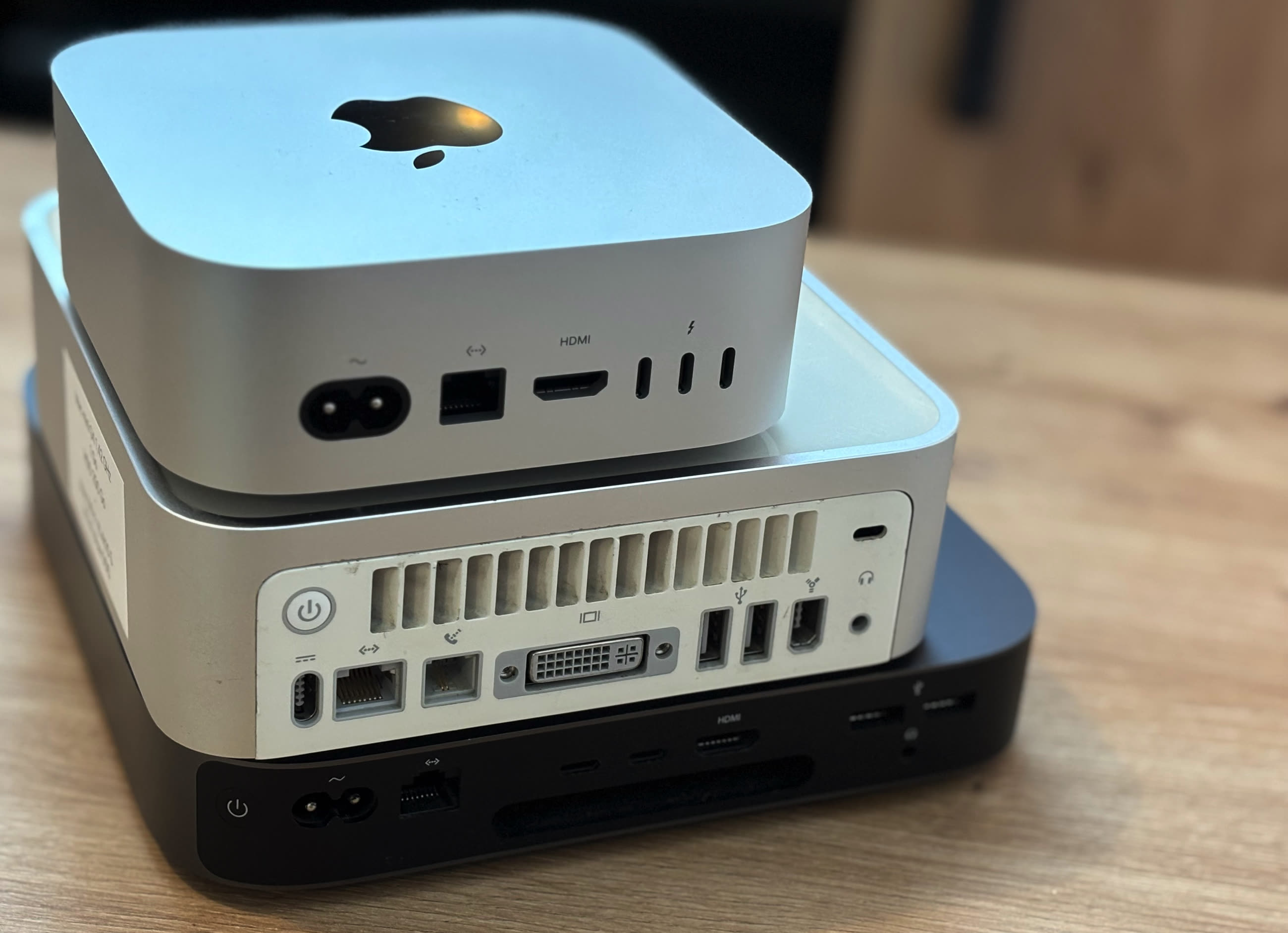 Test des Mac mini M4 et M4 Pro : petits et mignons, mais costauds et ...