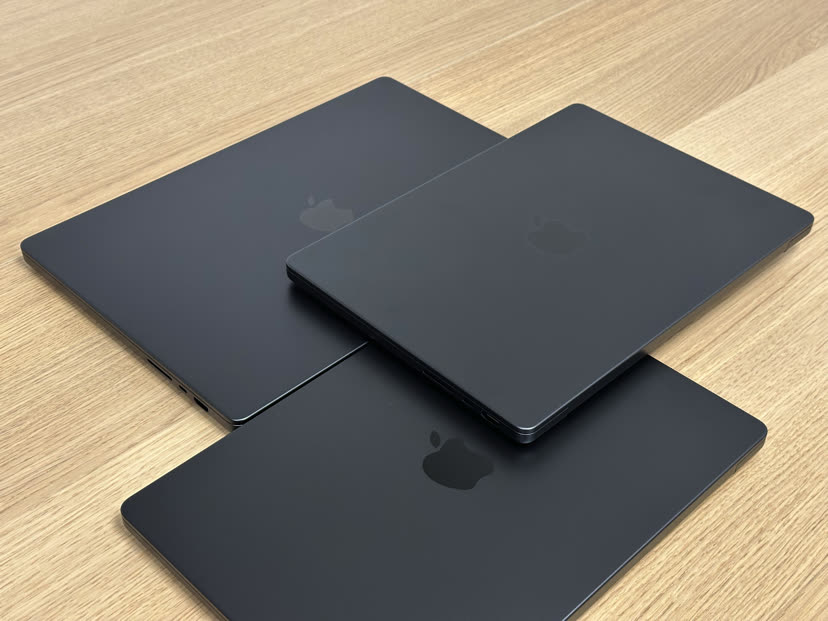 Prise en main du MacBook Pro M4 à écran nano-texturé - MacGeneration
