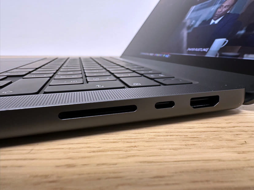 Prise en main du MacBook Pro M4 à écran nano-texturé - MacGeneration