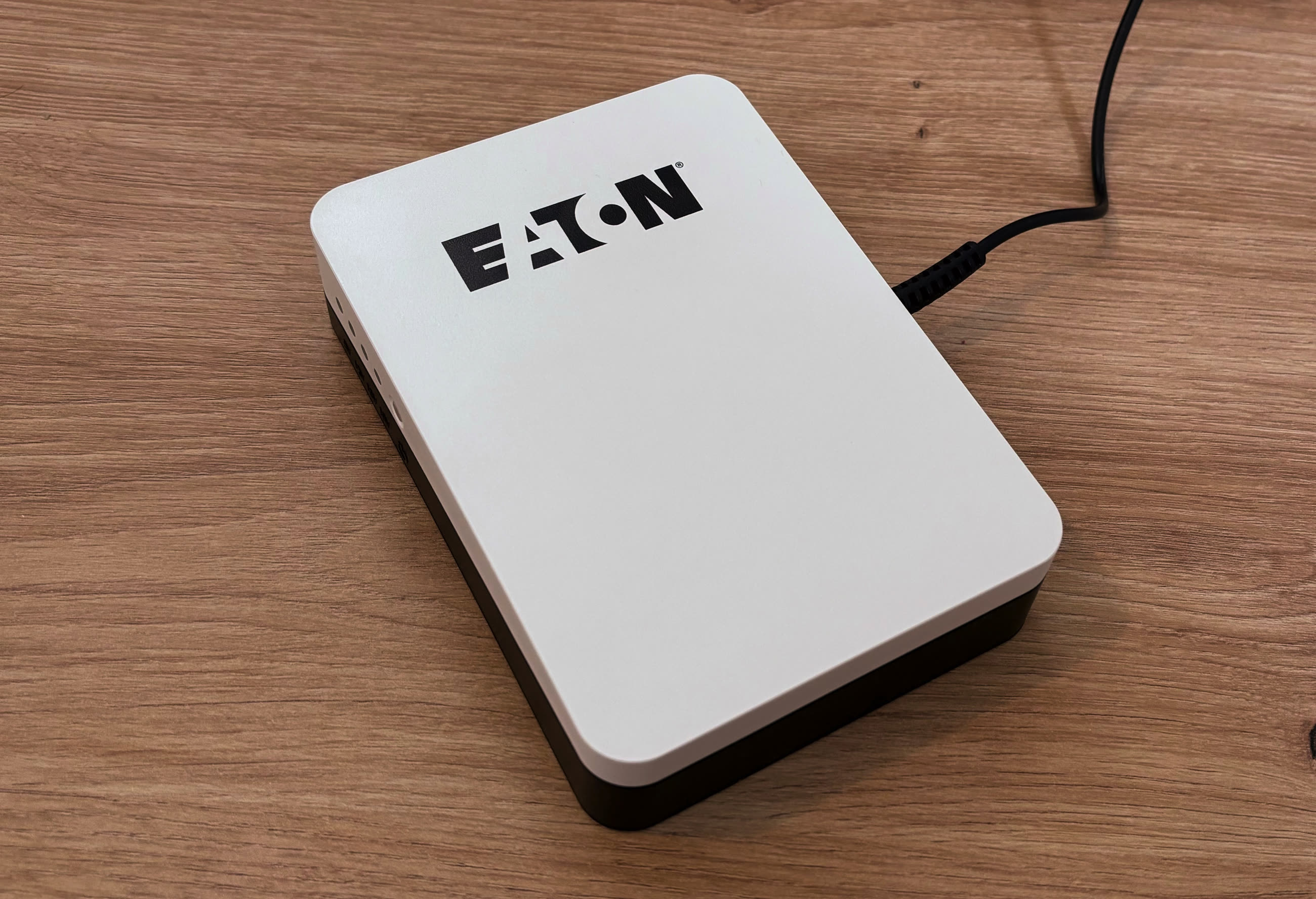 Test de l'Eaton 3S Mini : le mini onduleur pour les box internet… qui ...
