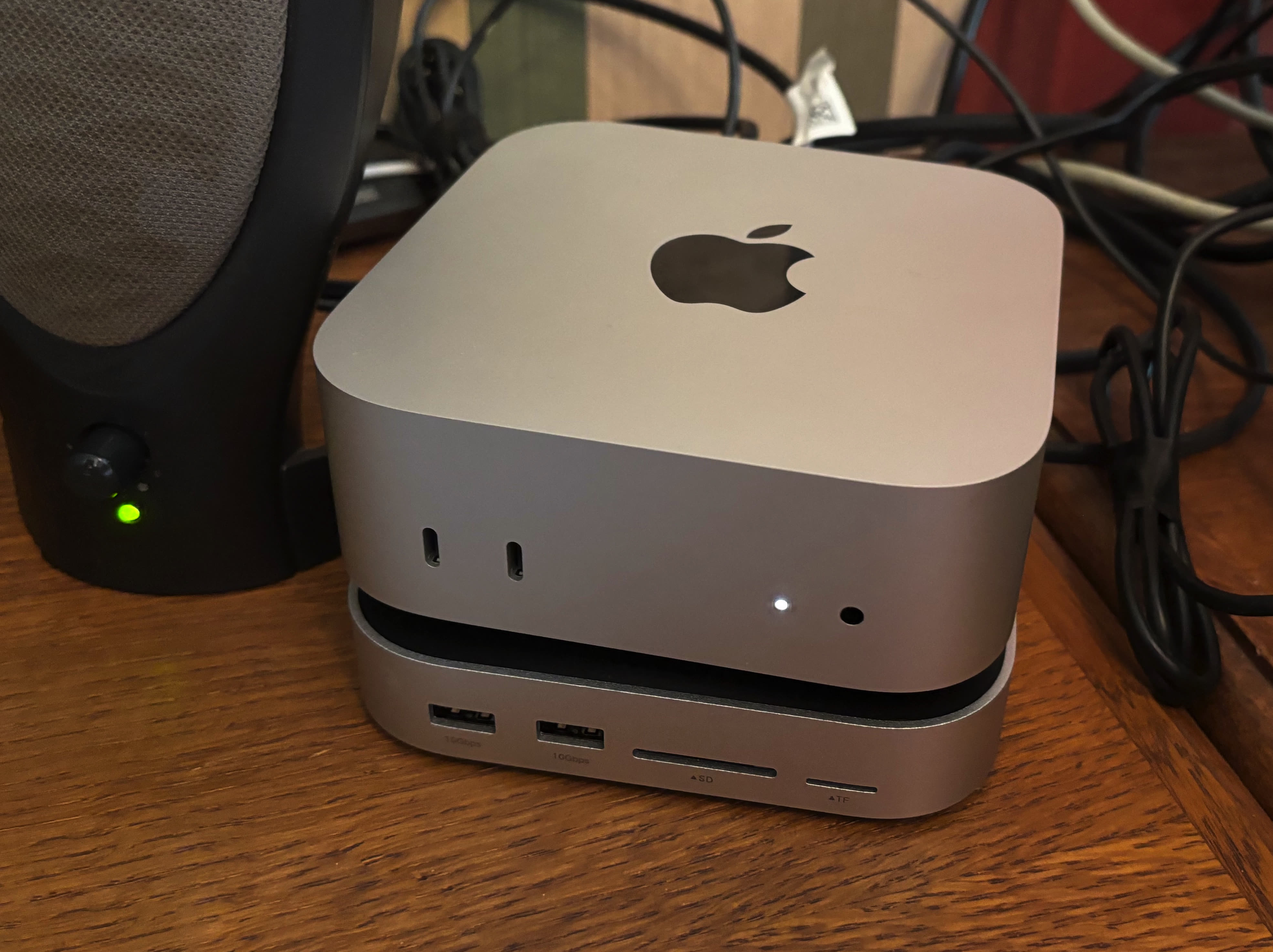 Test de deux stations d’accueil pour Mac mini M4, pour retrouver l’USB ...