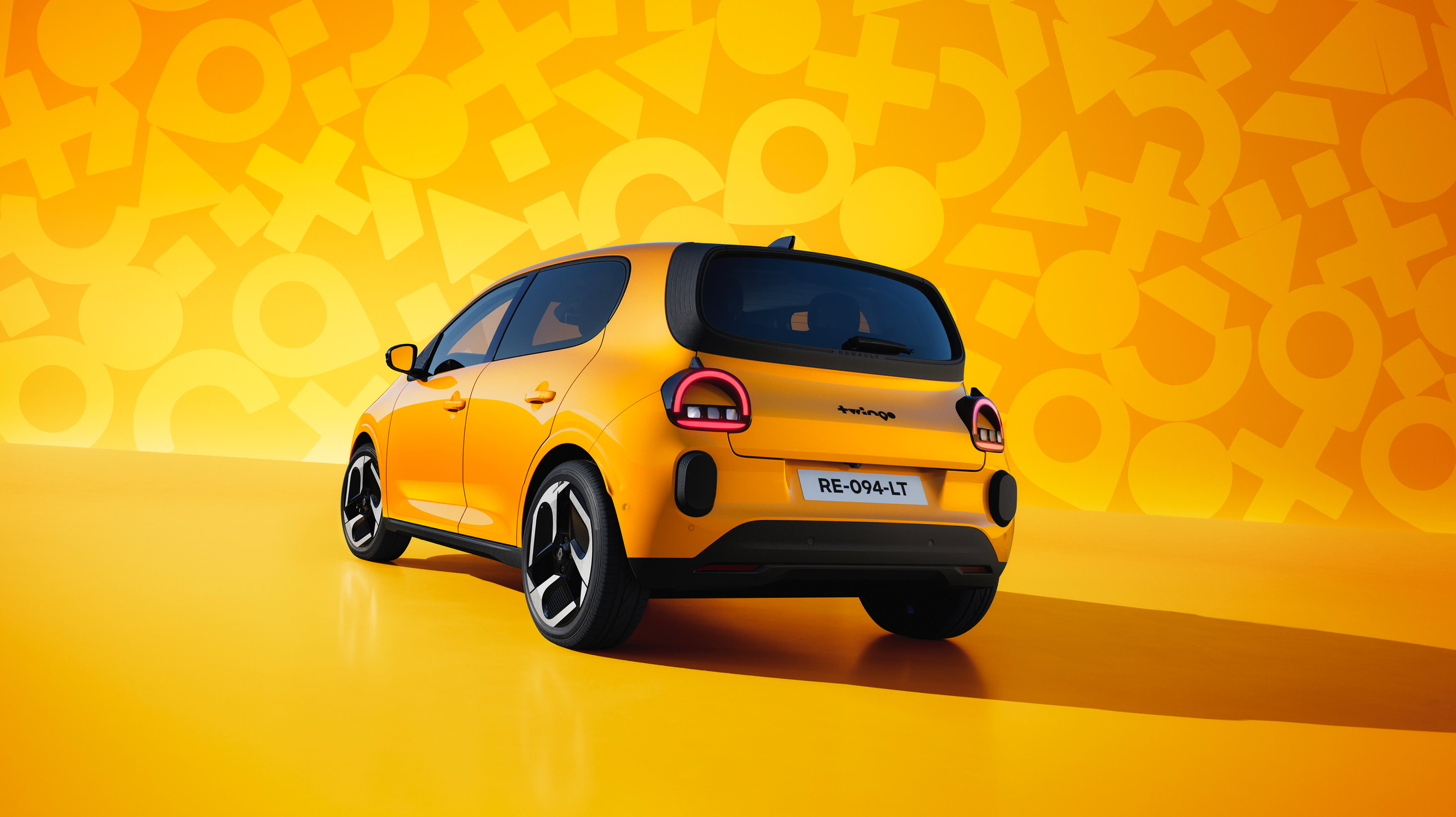 Renault dévoile sa nouvelle Twingo, électrique et néo-retro, promise à ...